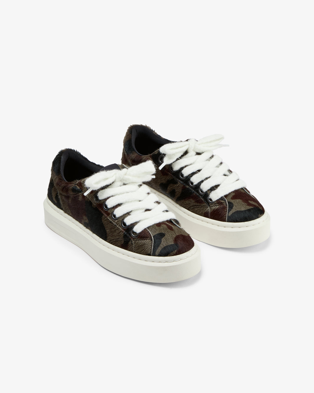 Cleens | Essential British luxury trainers, crafted in Portugal.